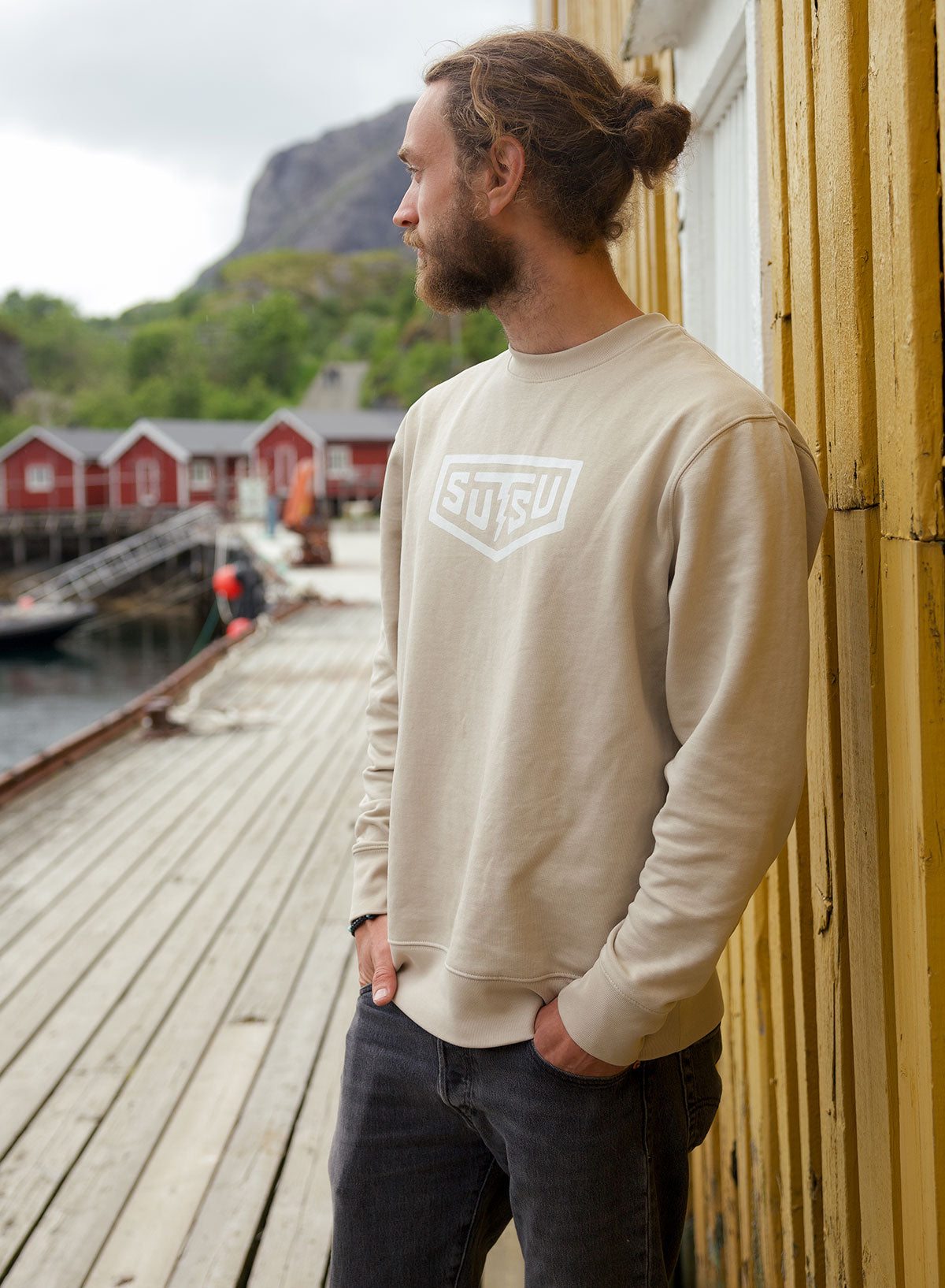 Moto Logo Sweatshirt · Organic Sweatshirts | Sutsu