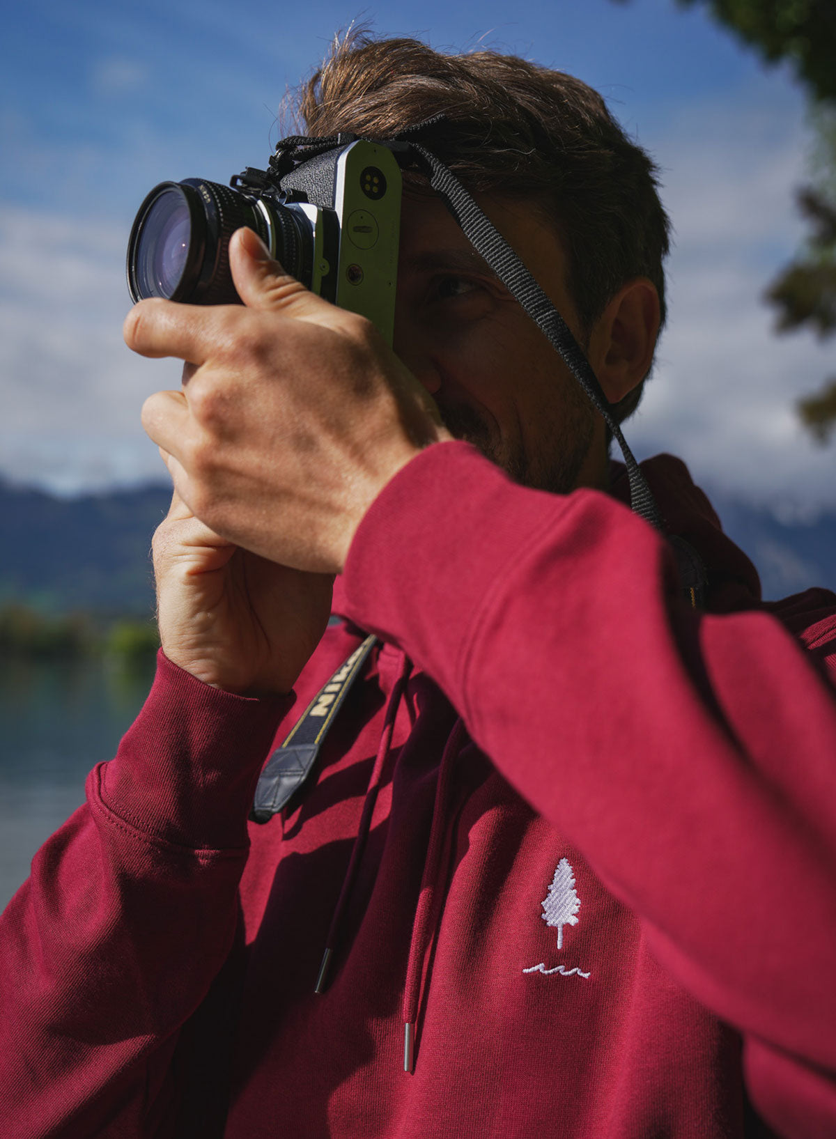 Tree & Water EMB Hoodie · Organic Embroidery Collection | Sutsu